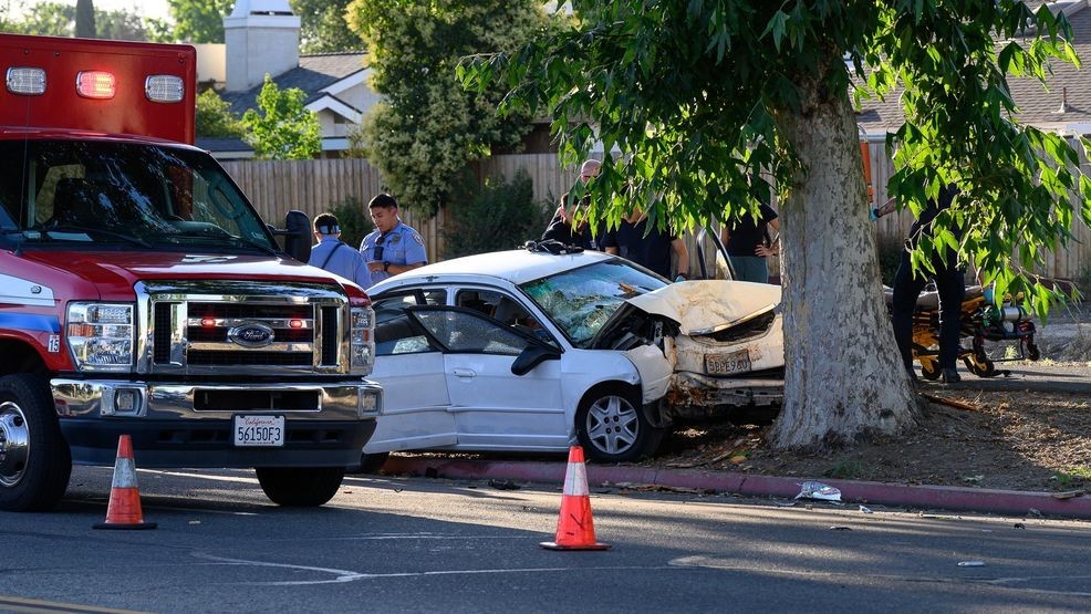Mother arrested after crash sends 2 children to hospital, Visalia ...