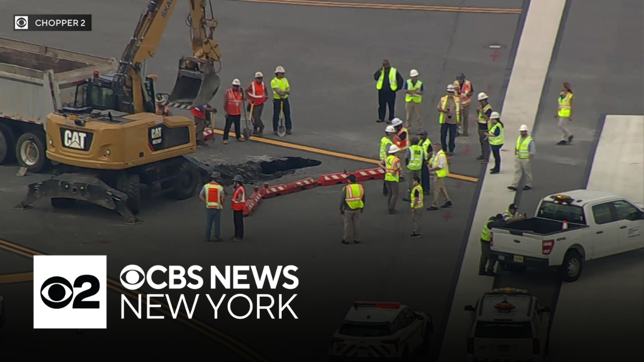 Re-opening of LaGuardia runway delayed again as crews make repairs to ...