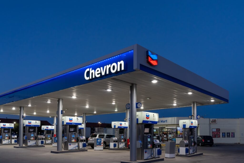 Chevron to rally around 12%? Here are 10 top analyst forecasts for Friday