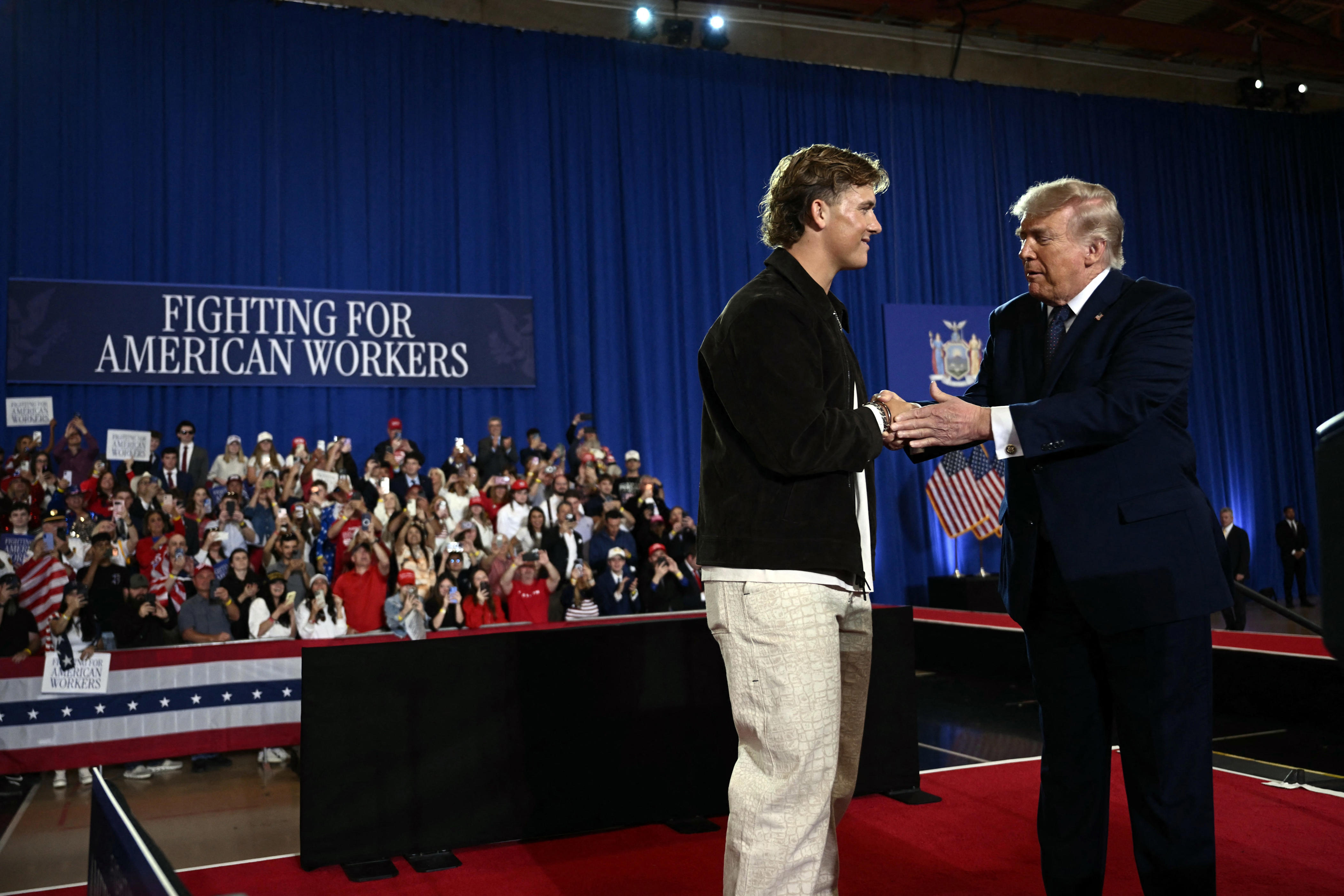 Jaxson Dart addressed Giants teammates about President Trump introduction