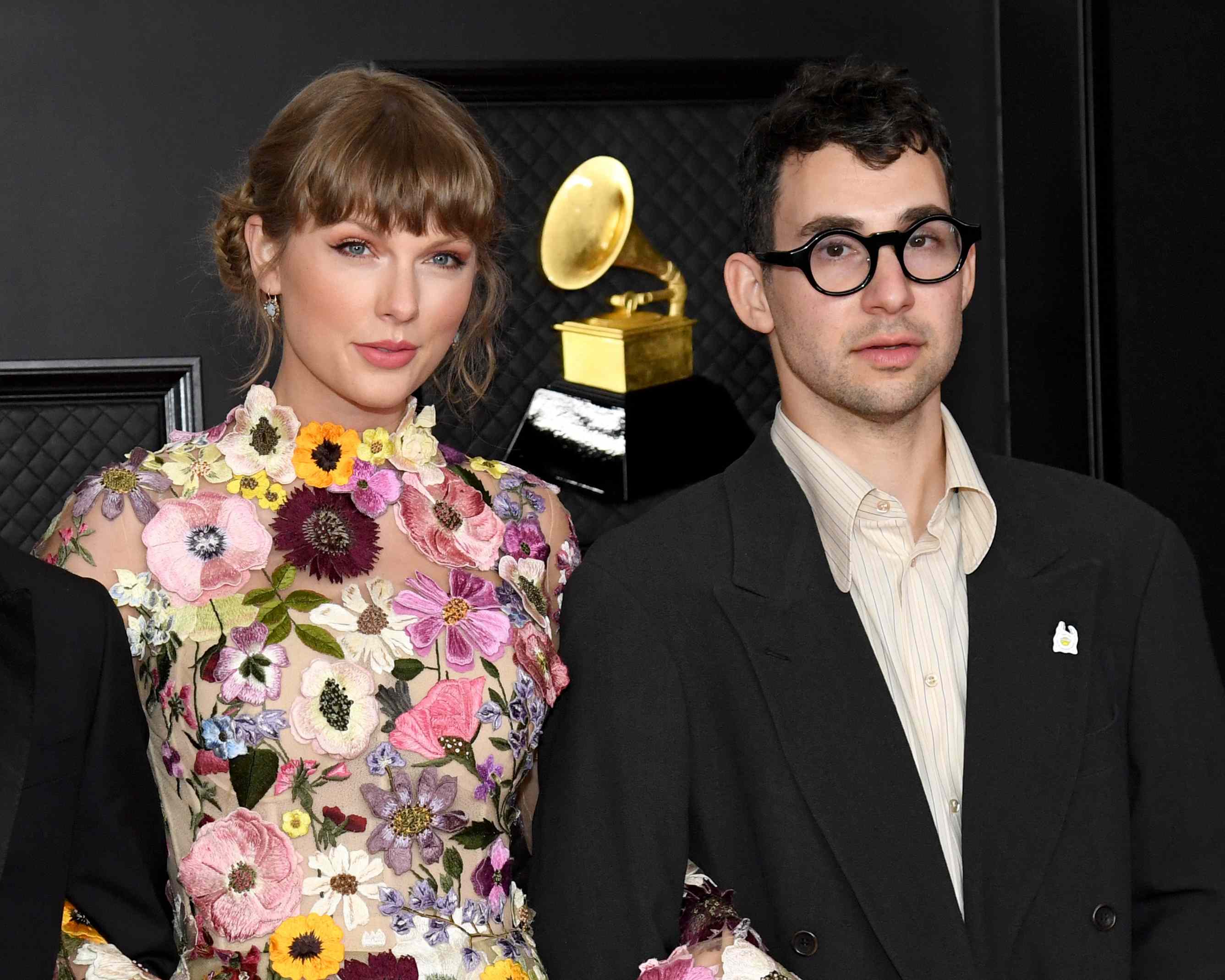 Jack Antonoff evades questions about Taylor Swift's wedding during ...