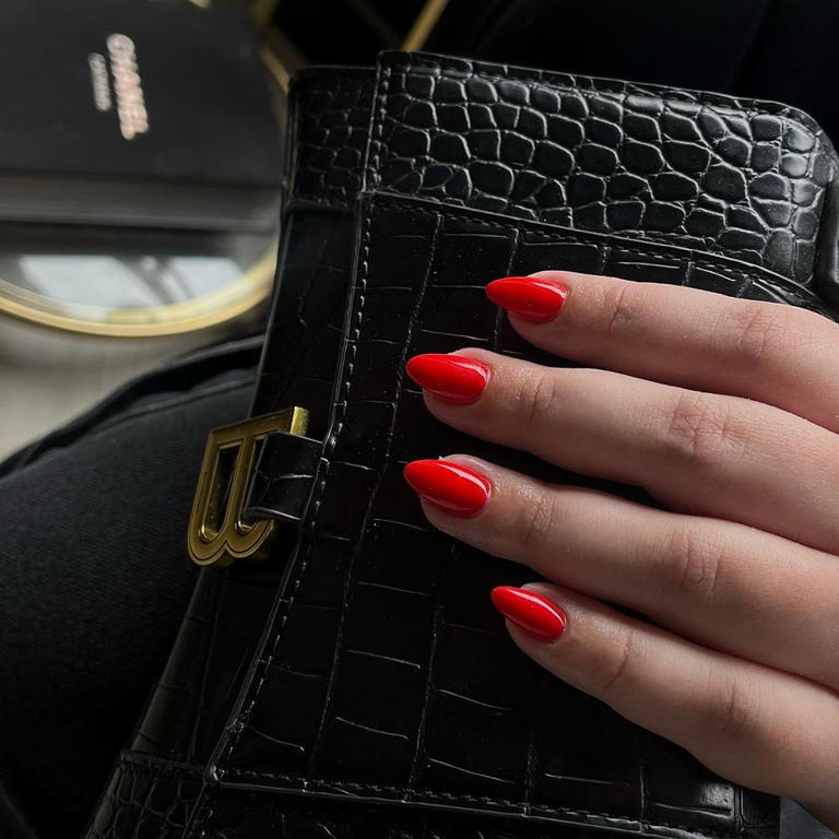 10 long-lasting builder gel manicures to keep your almond shaped nails ...