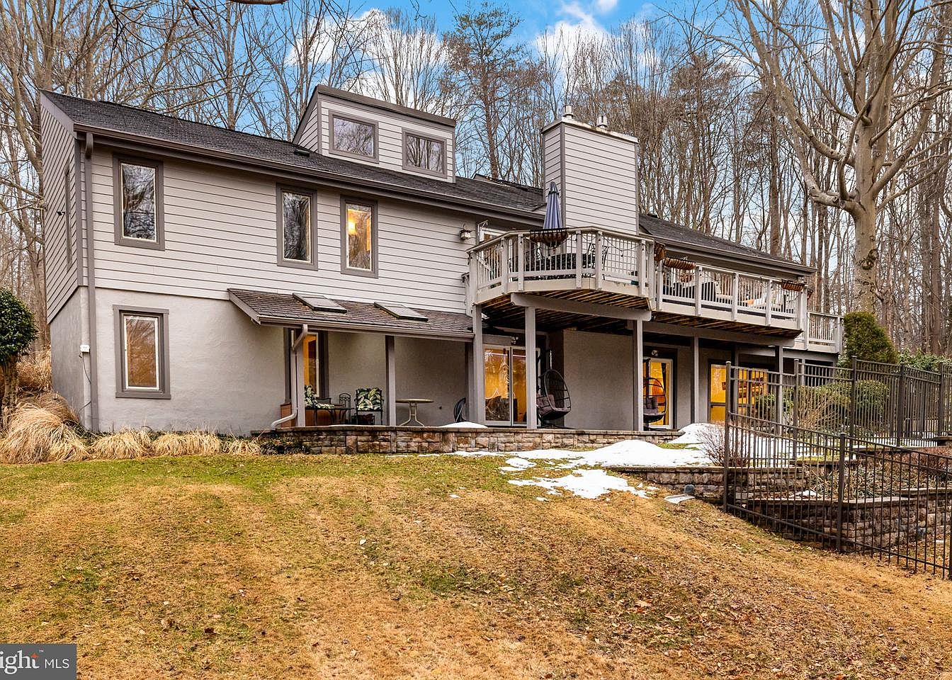 Tranquil 1978 retreat in Fairfax, Virginia, featuring five acres of ...
