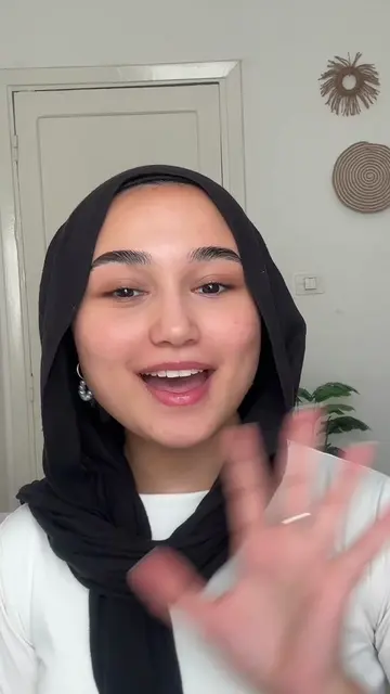 Testing Amuse cushion foundation on real acne scars all day