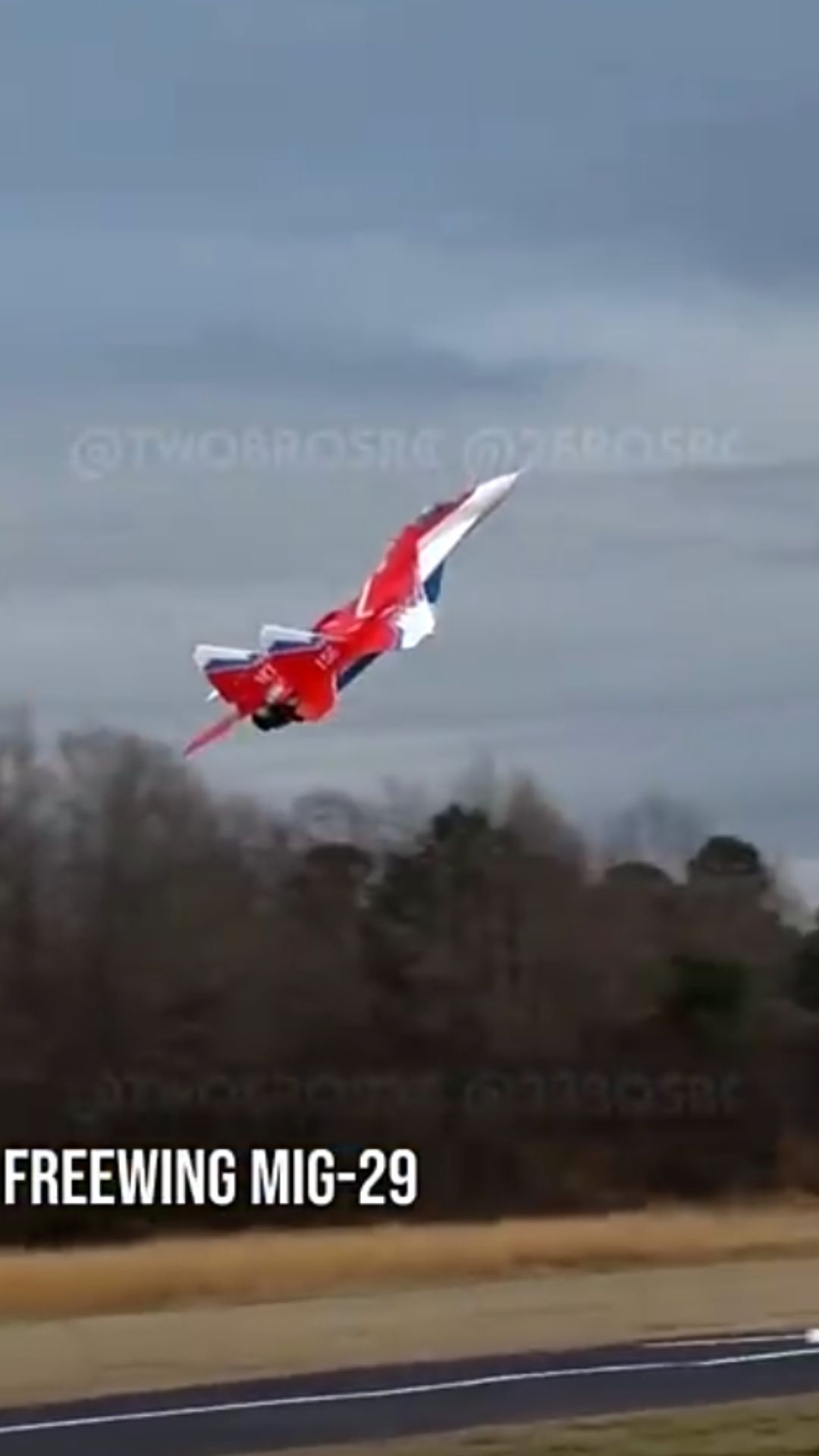 High alpha passes: RC jet maneuvers in action