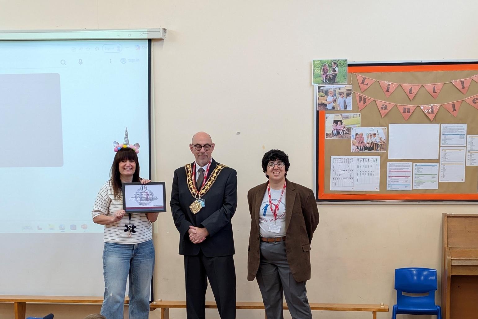 Calderdale's new Reform mayor congratulates school on refugee sanctuary ...