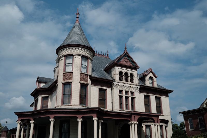 10 most beautiful walkable towns in Virginia you must explore this spring