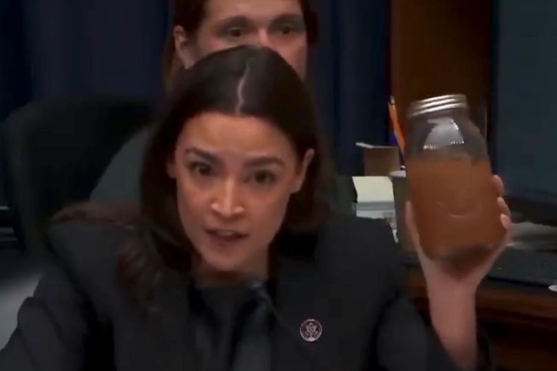 AOC shows ‘sickening’ brown drinking water in Georgia after Meta data ...