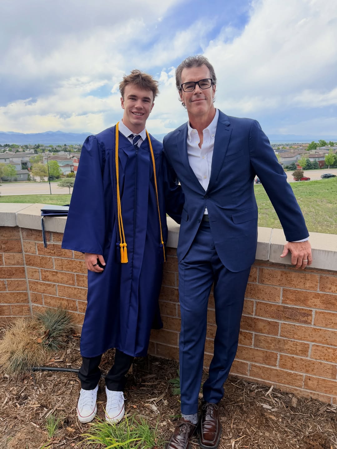 Trista Sutter, Ryan Sutter's son is his dad's twin in graduation pics