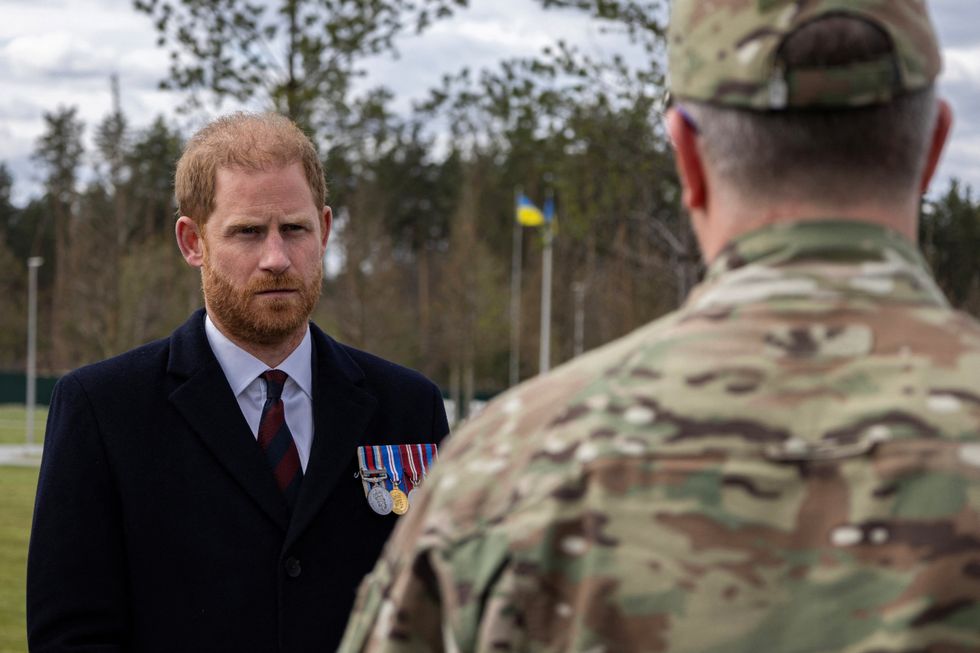 Prince Harry praises 'courage, duty and sacrifice' of Iraq war heroes ...
