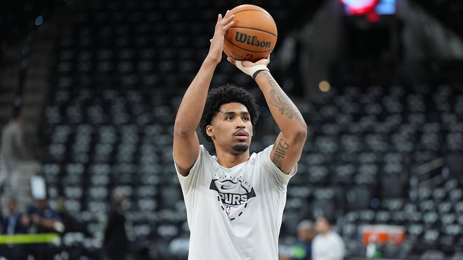 Are Dylan Harper and De'Aaron Fox playing tonight? Latest injury ...