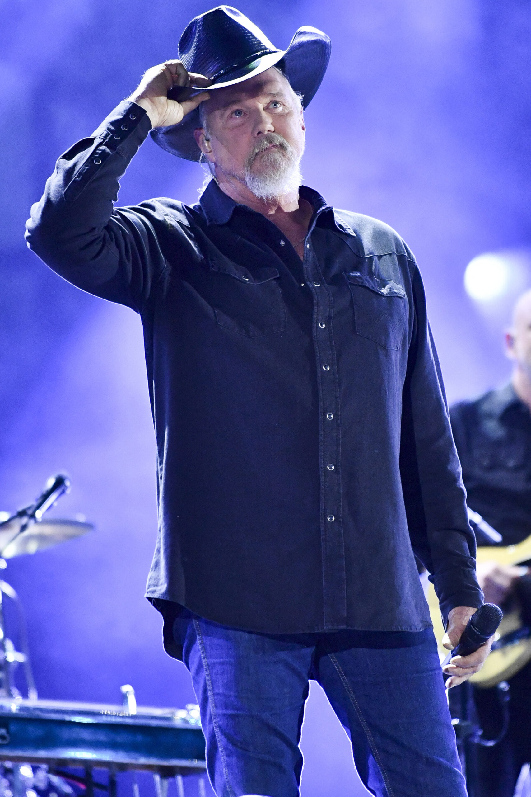 Country fans still get emotional hearing this Trace Adkins song