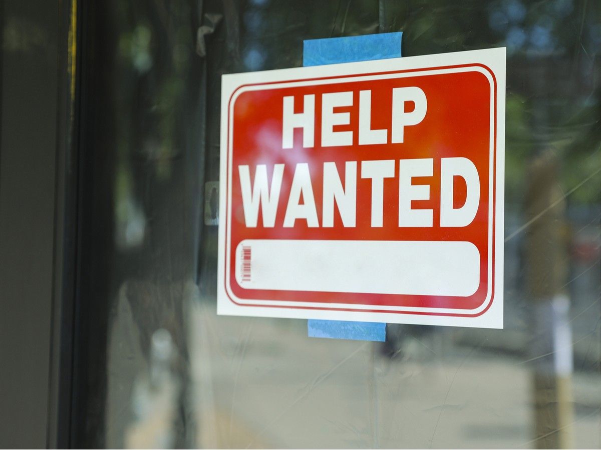 Why graduates are getting more pessimistic about finding jobs