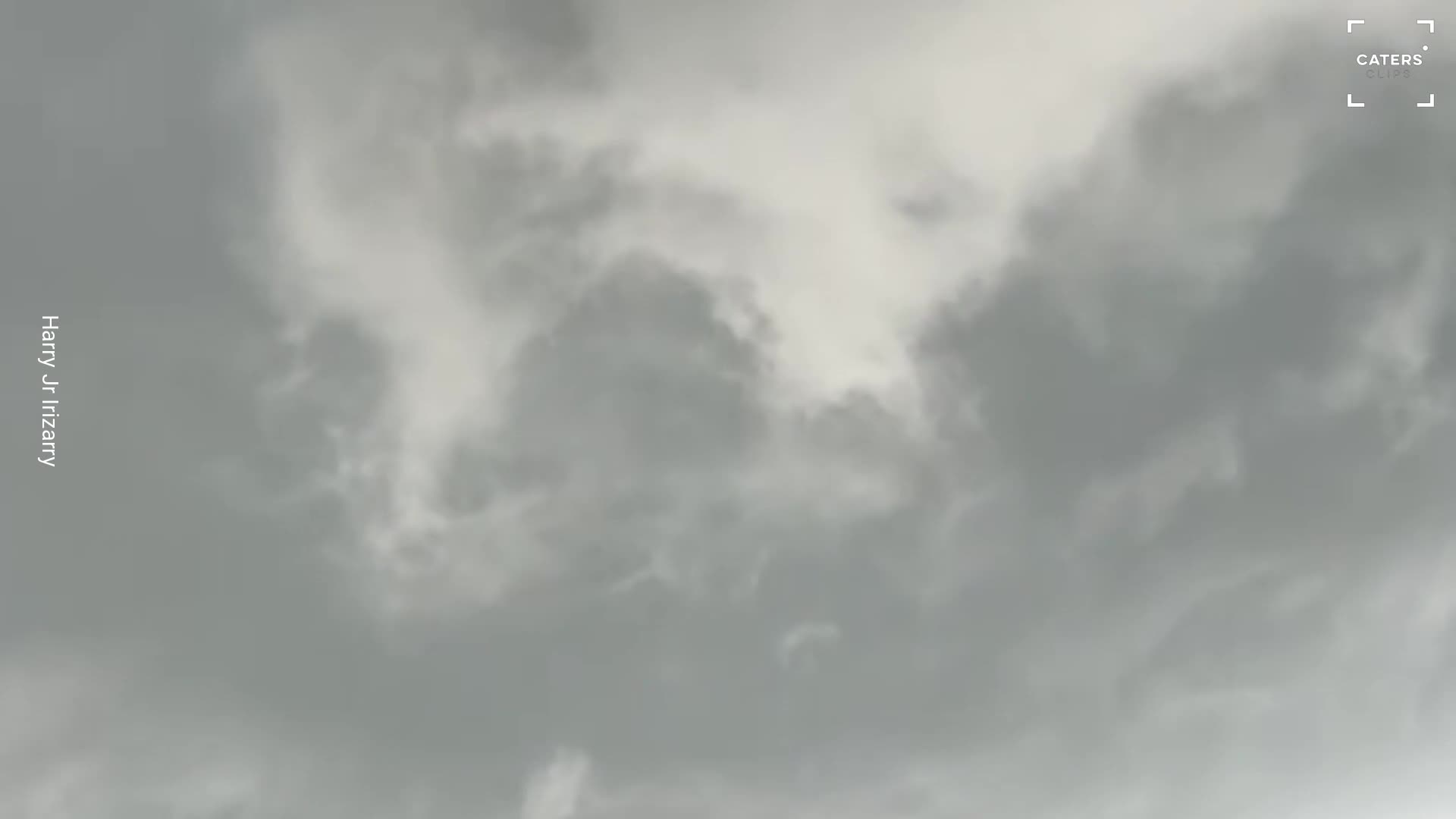 Storm chaser captures dramatic rotation cloud near Florida