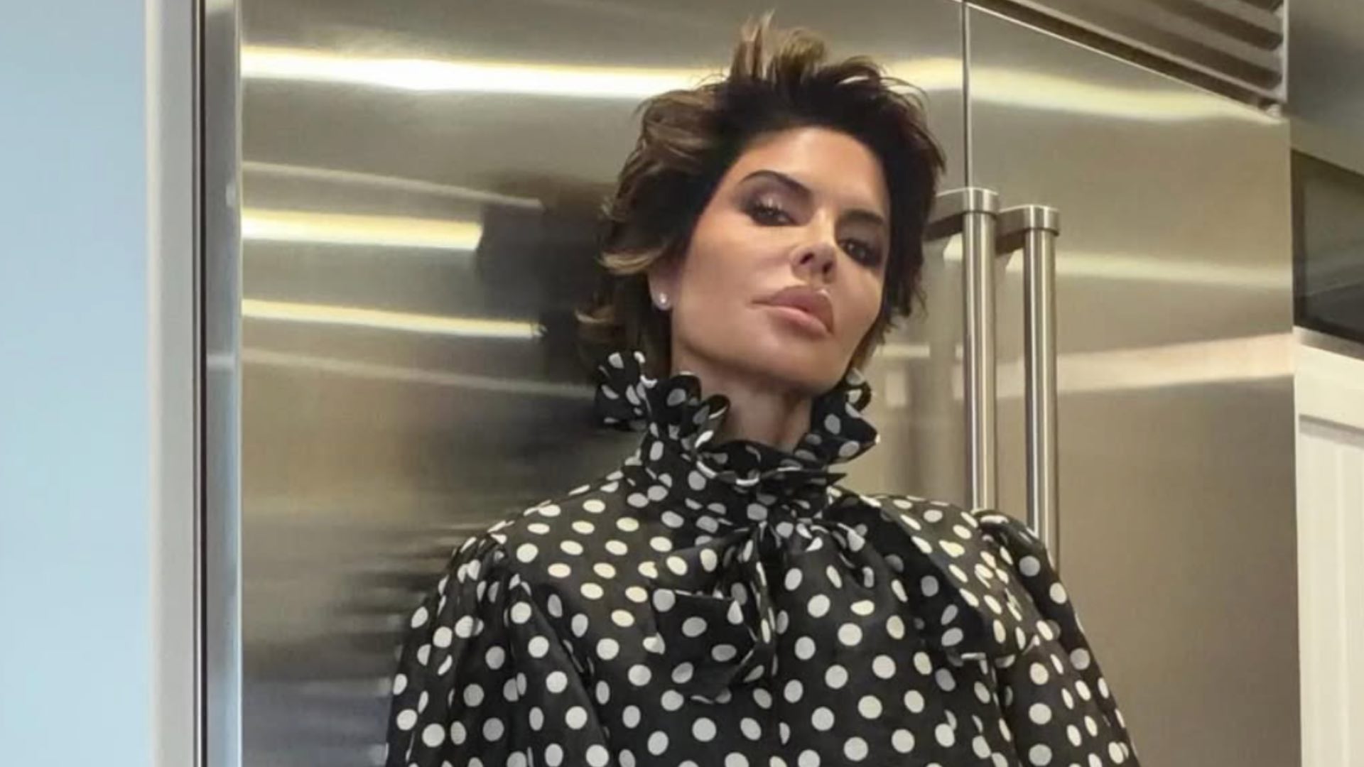 At 62, actress Lisa Rinna appears unrecognizable after a hair ...