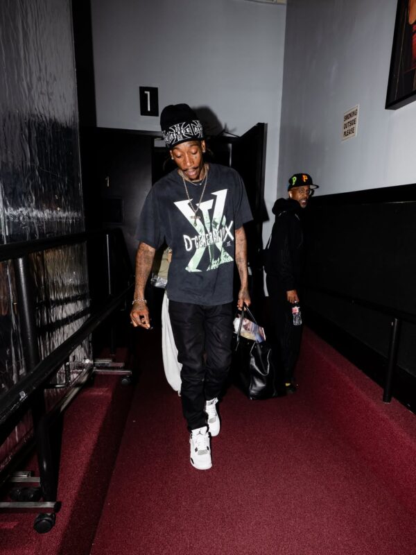 «Everything Tatted»: Νέο single από τους Wiz Khalifa και MGK πριν το ...