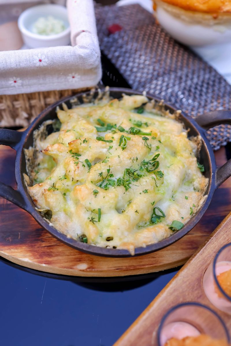 18 foods Americans keep in the pantry (for nights nobody wants to cook)