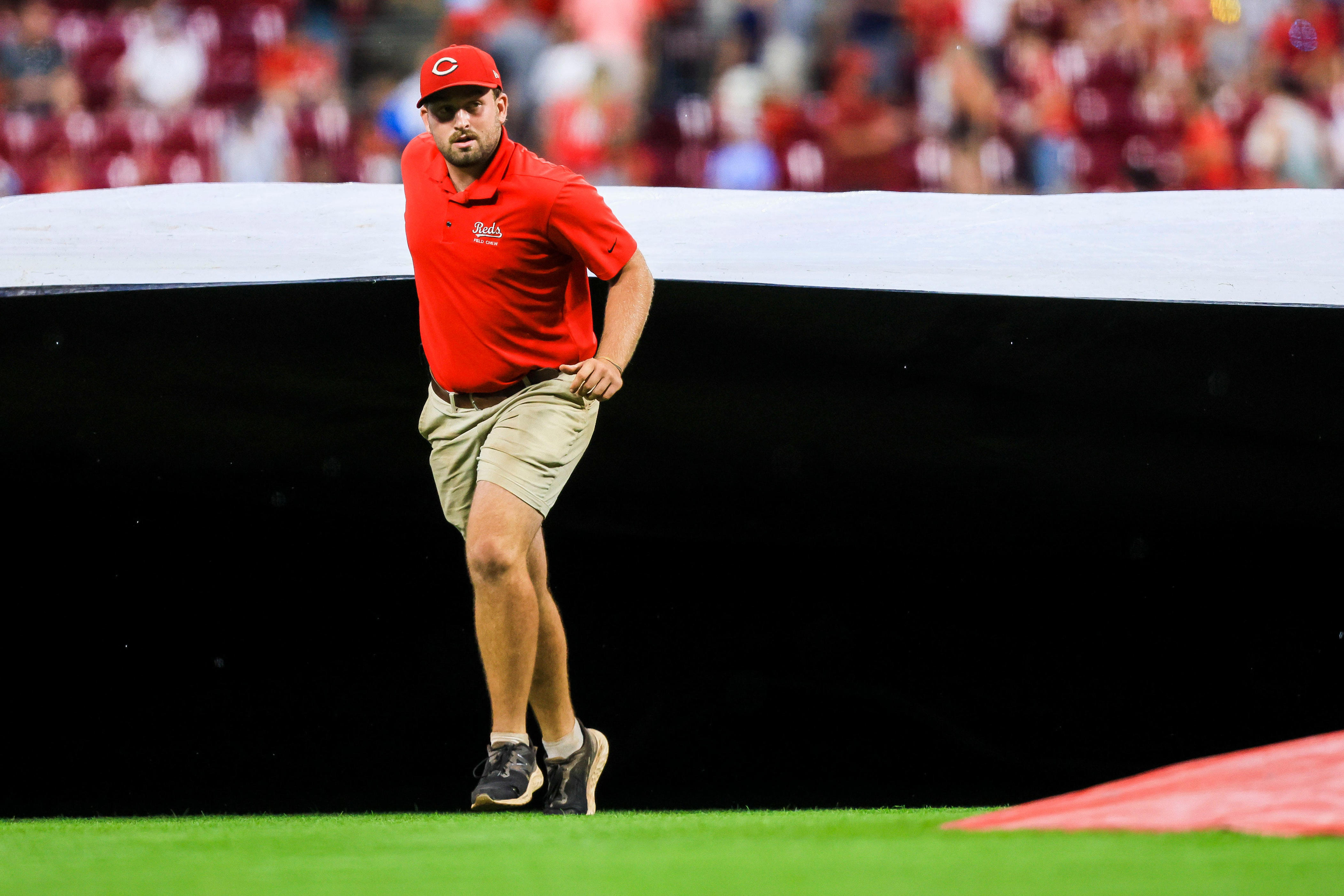 The Reds-Cardinals series finale is in a rain delay. What to know
