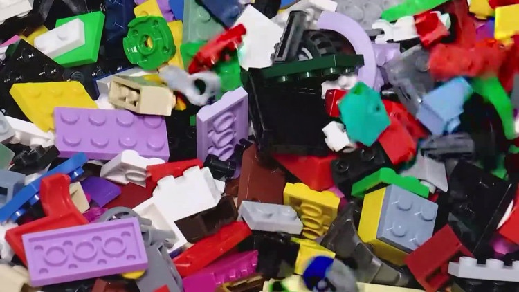 Pair of thieves steal $10K worth of LEGO sets, small appliances and ...