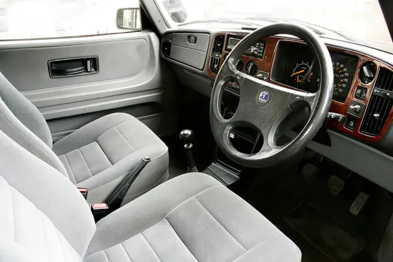 Saab 900 buyer’s guide