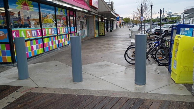 Rehoboth Beach installs bollards, gates near boardwalk amid safety concerns