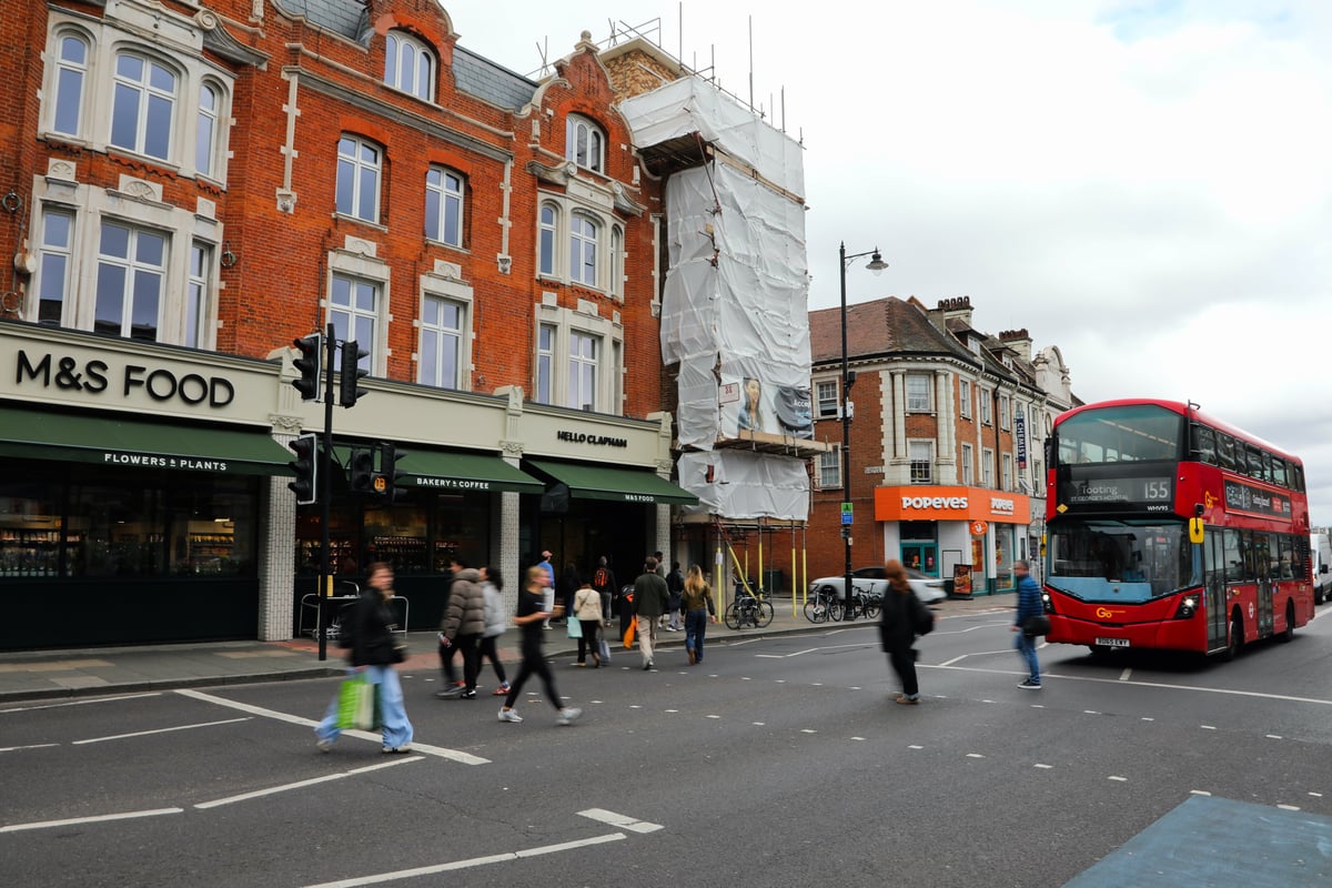 Elderly man dies after being hit by lorry on Clapham High Street