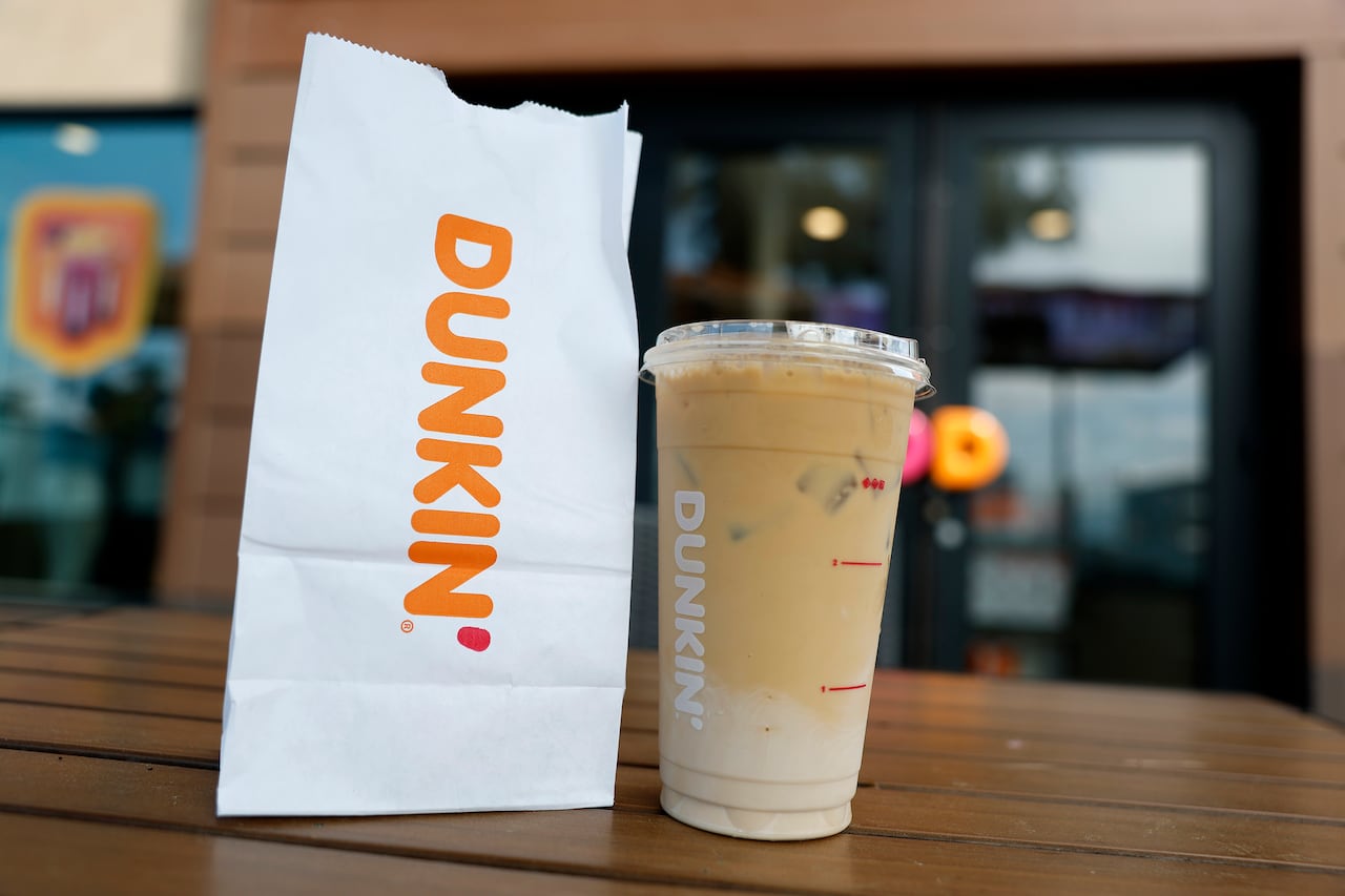 Kids react to Dunkin’ doughnut chain returning to Canada