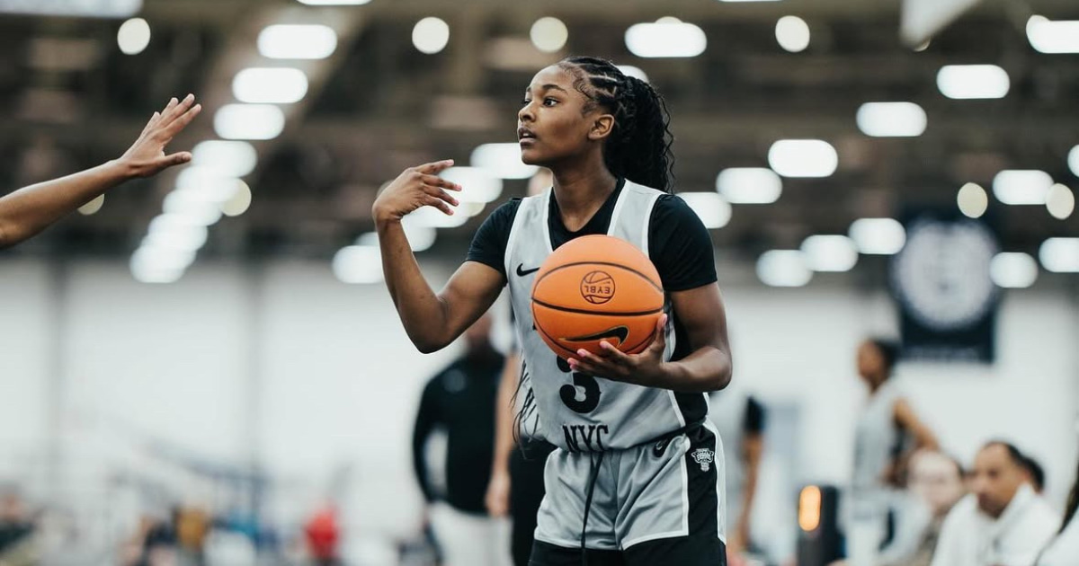 South Carolina women’s basketball: Gamecocks offer 2027 point guard ...