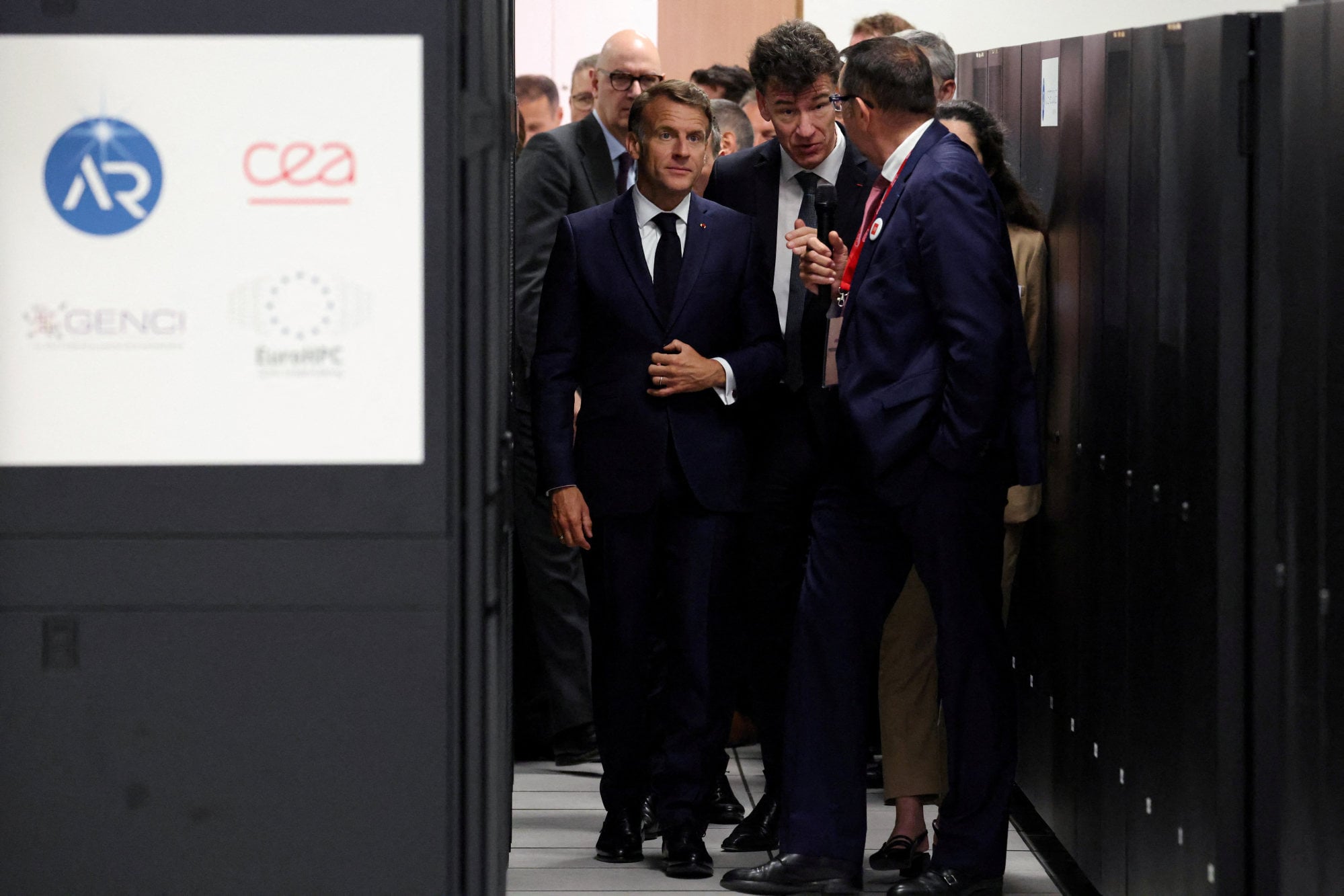 France to invest €1.5 billion in quantum computing, advanced microchips