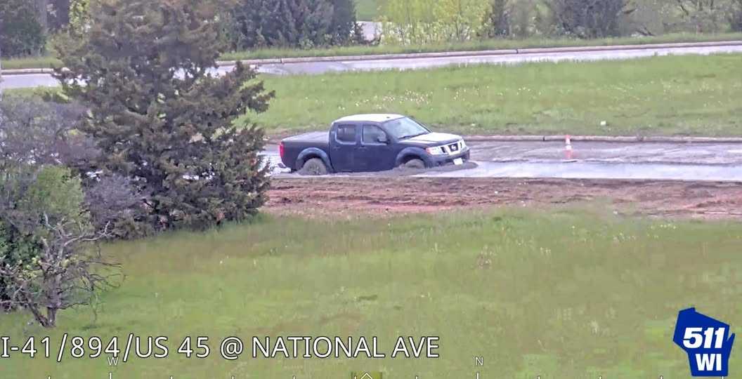 Wisconsin DOT: Truck gets stuck in Milwaukee County cement