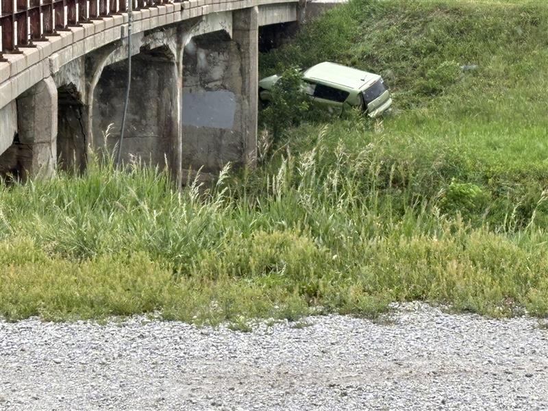 Police identify Lincoln man killed in crash that sent vehicle over Salt ...