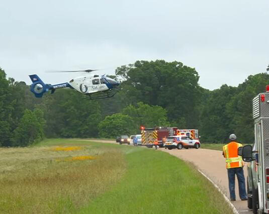 Driver airlifted after tree falls on car on Natchez Trace