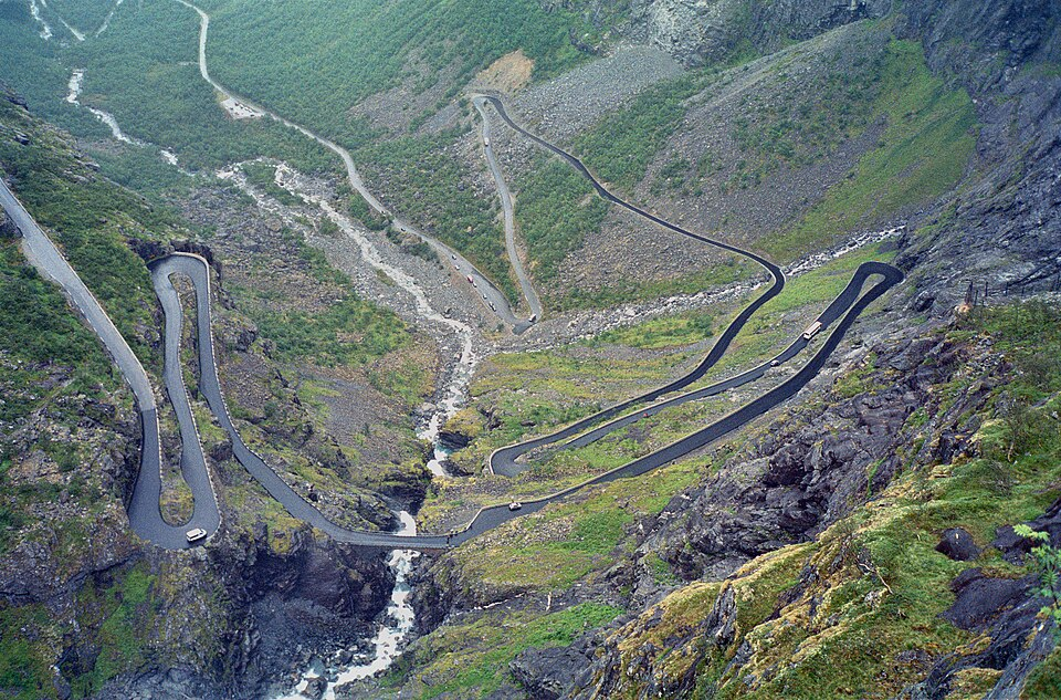 The Norwegian mountain road with 11 hairpin turns and a 9% gradient ...