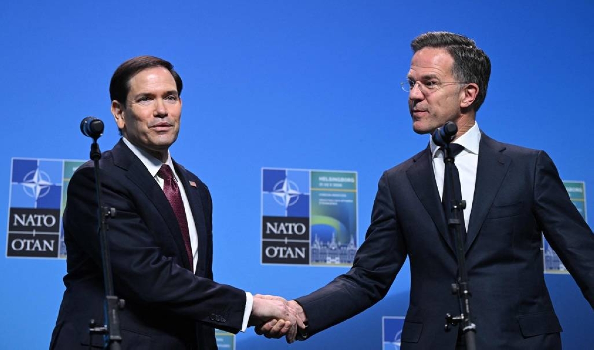 NATO ministers sound out US on Trump's 'confusing' troop moves