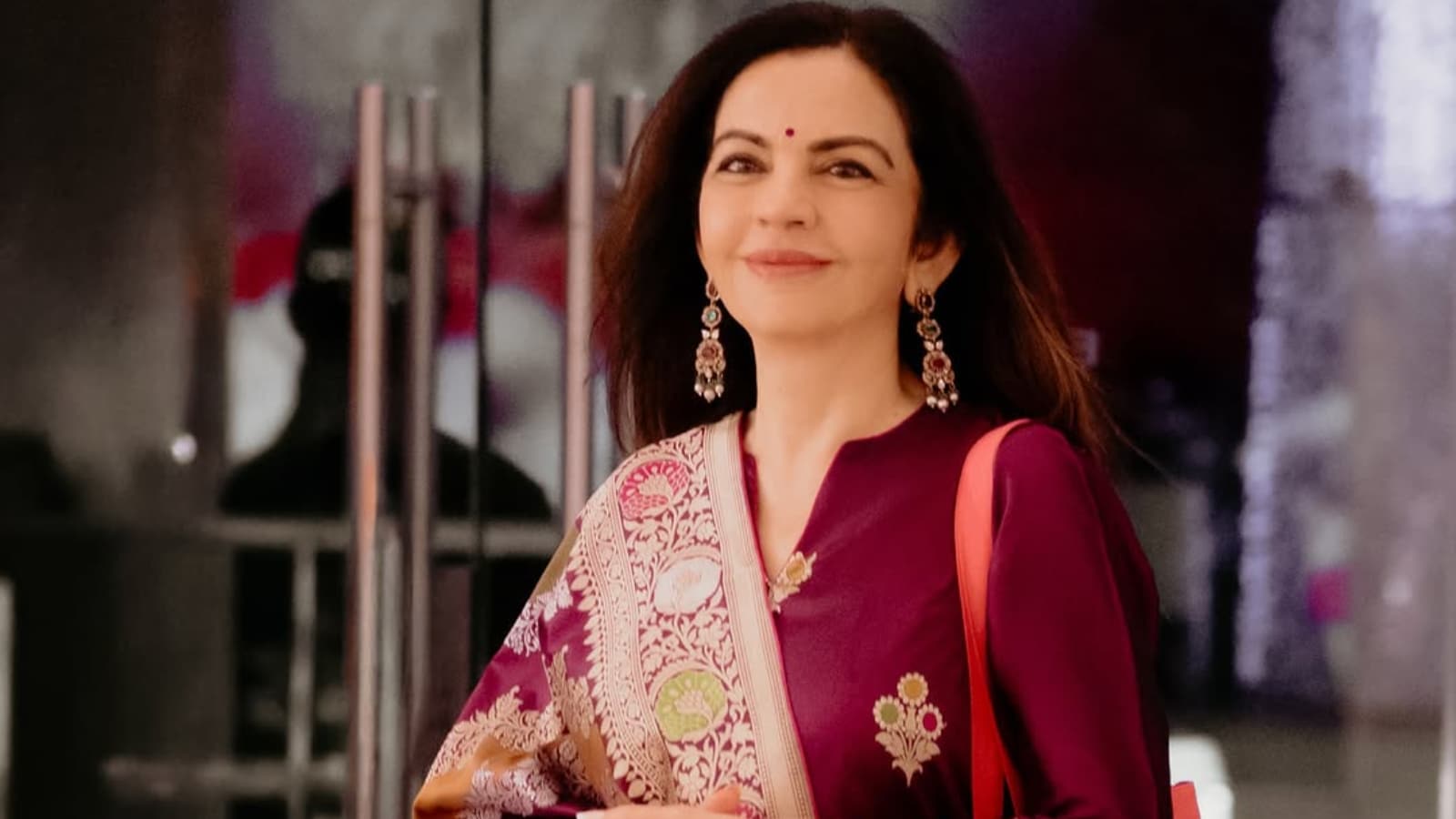 Nita Ambani’s handwoven Banarasi butidar suit celebrates India’s rich ...