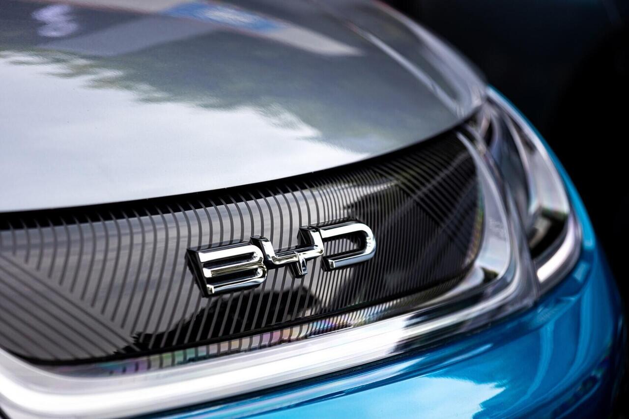 BYD sfida Toyota e Renault: arriva la "Yaris cinese" ibrida plug-in per ...
