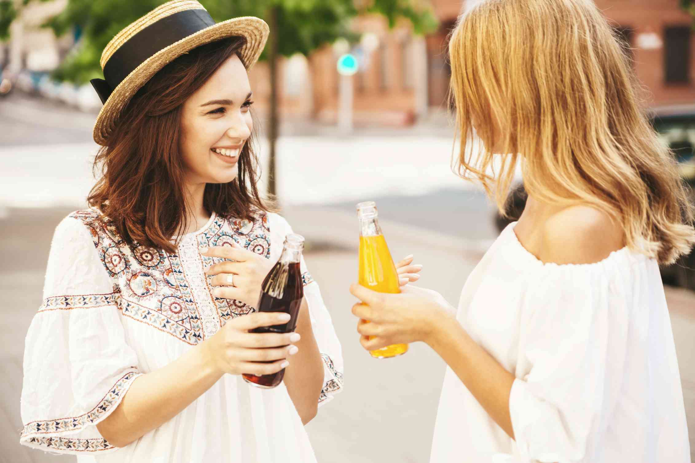 How 'zebra striping' on a night out can help you drink less – and ...