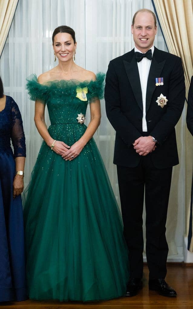 Princess Diana's real-life sleeping beauty moment - complete with ...