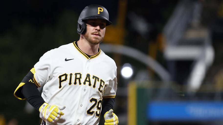 Pirates make winning intentions known with latest move