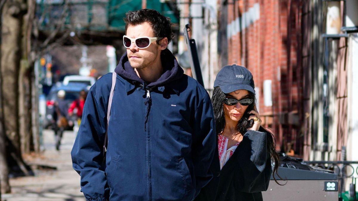 'Private' Harry Styles and fiancée Zoë Kravitz may have an 'intimate ...