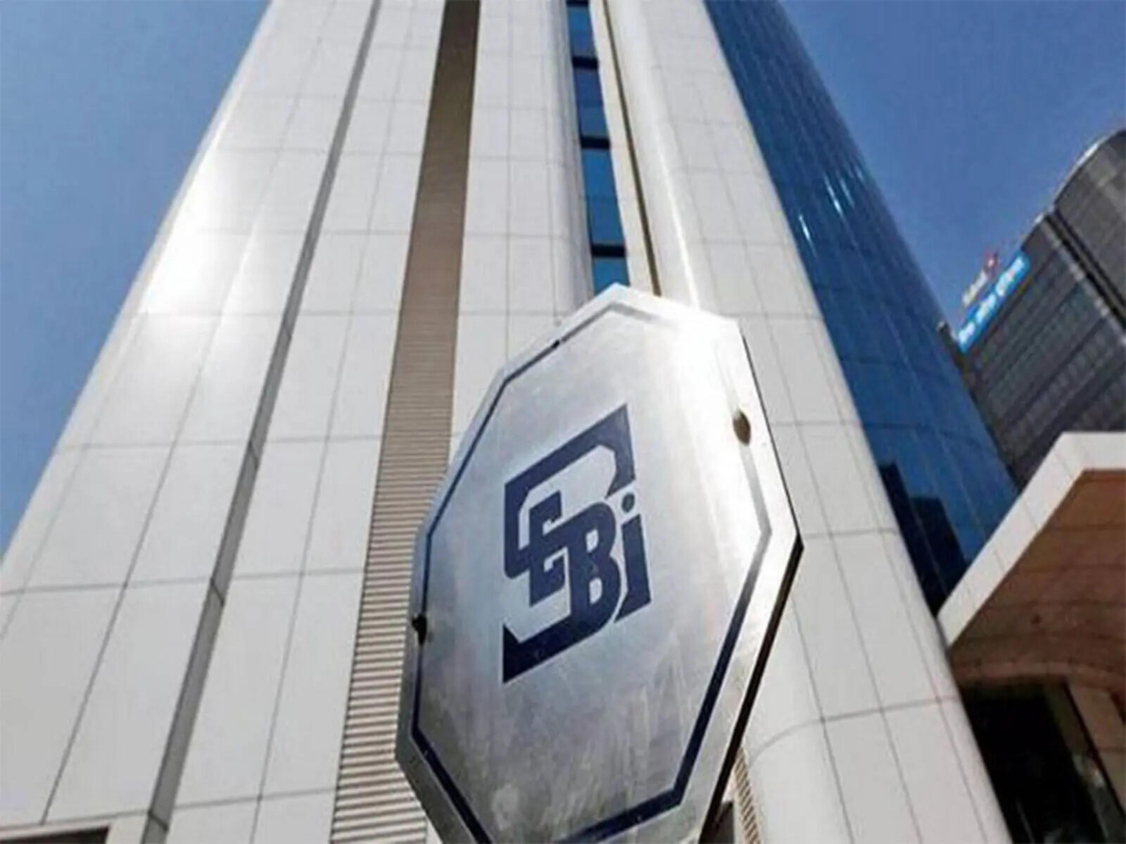 Sebi targets 'finfluencer' misconduct to protect retail investors ...