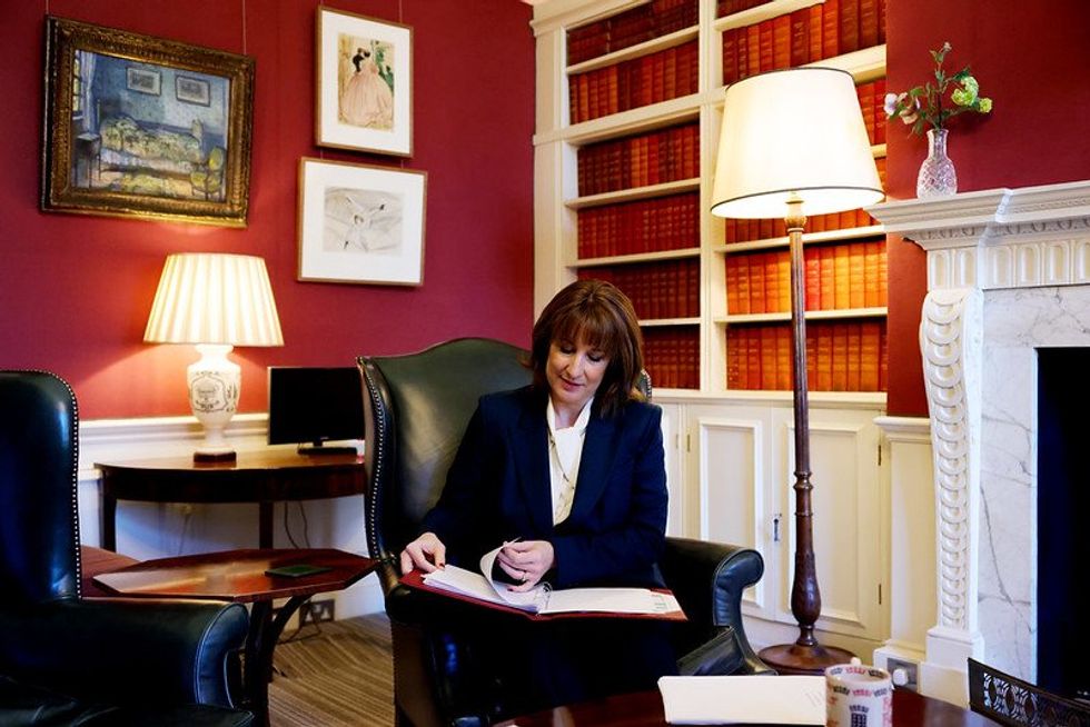 State pension tax update as Rachel Reeves faces challenge over 'unfair ...