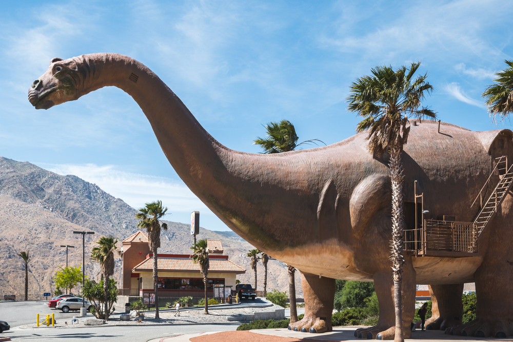 17 roadside giants around the US that still pull families off the highway