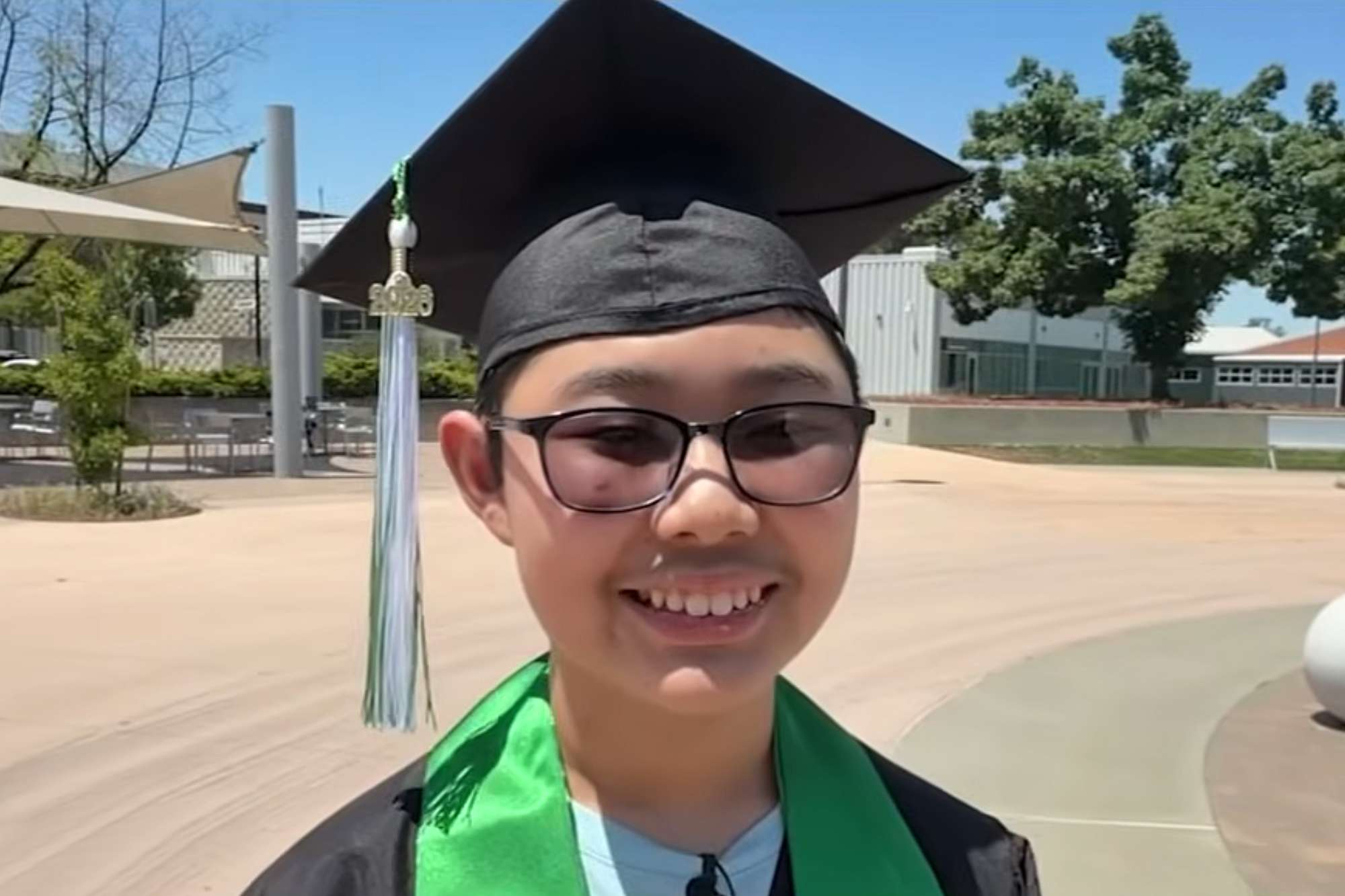 12-year-old graduating college as valedictorian with 4.0 GPA: 'It's ...