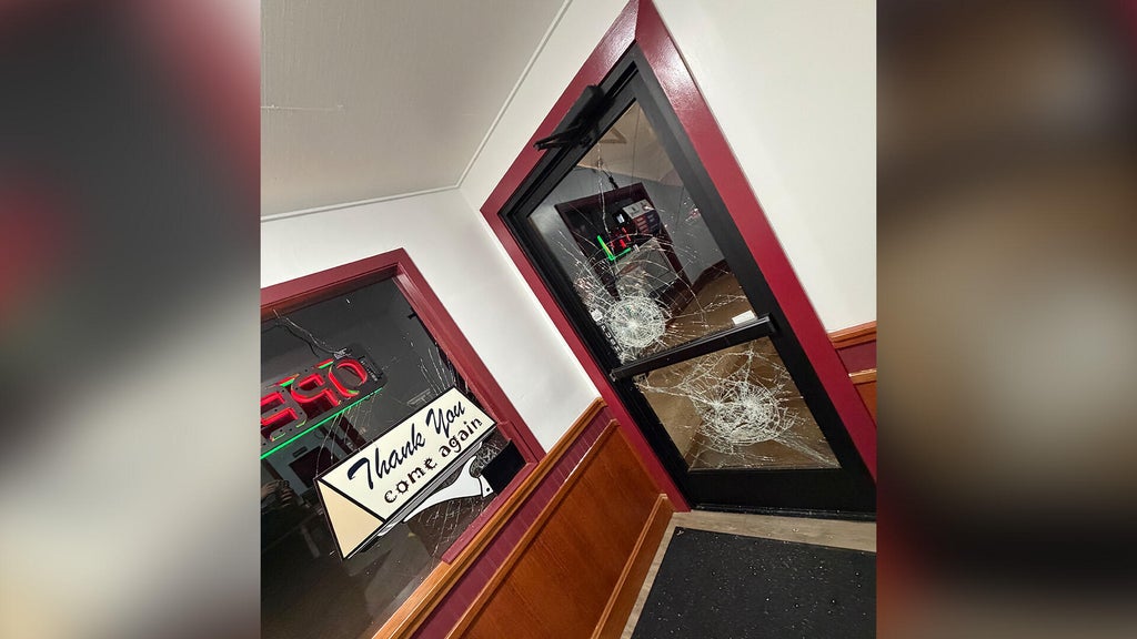North Highlands breakfast spot Pancake Palace broken into, windows smashed