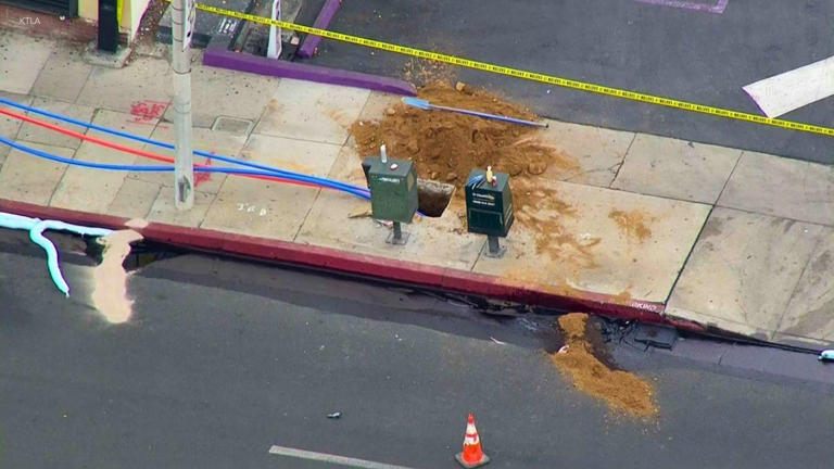 Broken pipeline spills crude oil into LA River in East Los Angeles