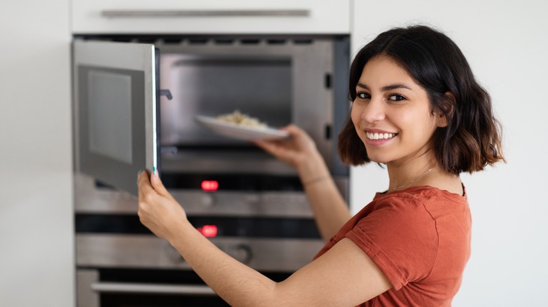 10 tips for better microwave cooking
