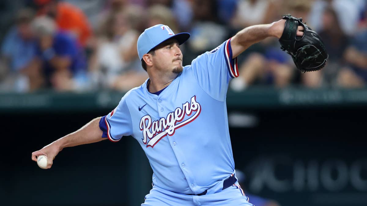 Royals sign pair of veteran relievers to minor league deals