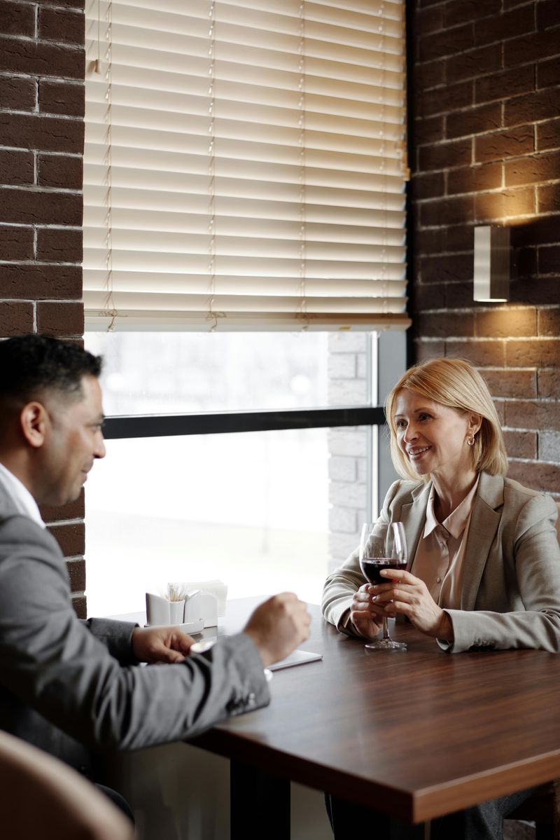 14 things men over 50 do on early dates that women find unappealing