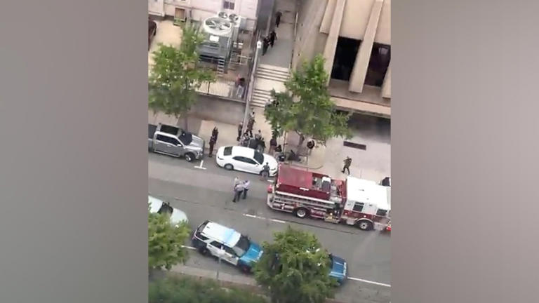 2 attorneys shot outside courthouse after civil court case ends
